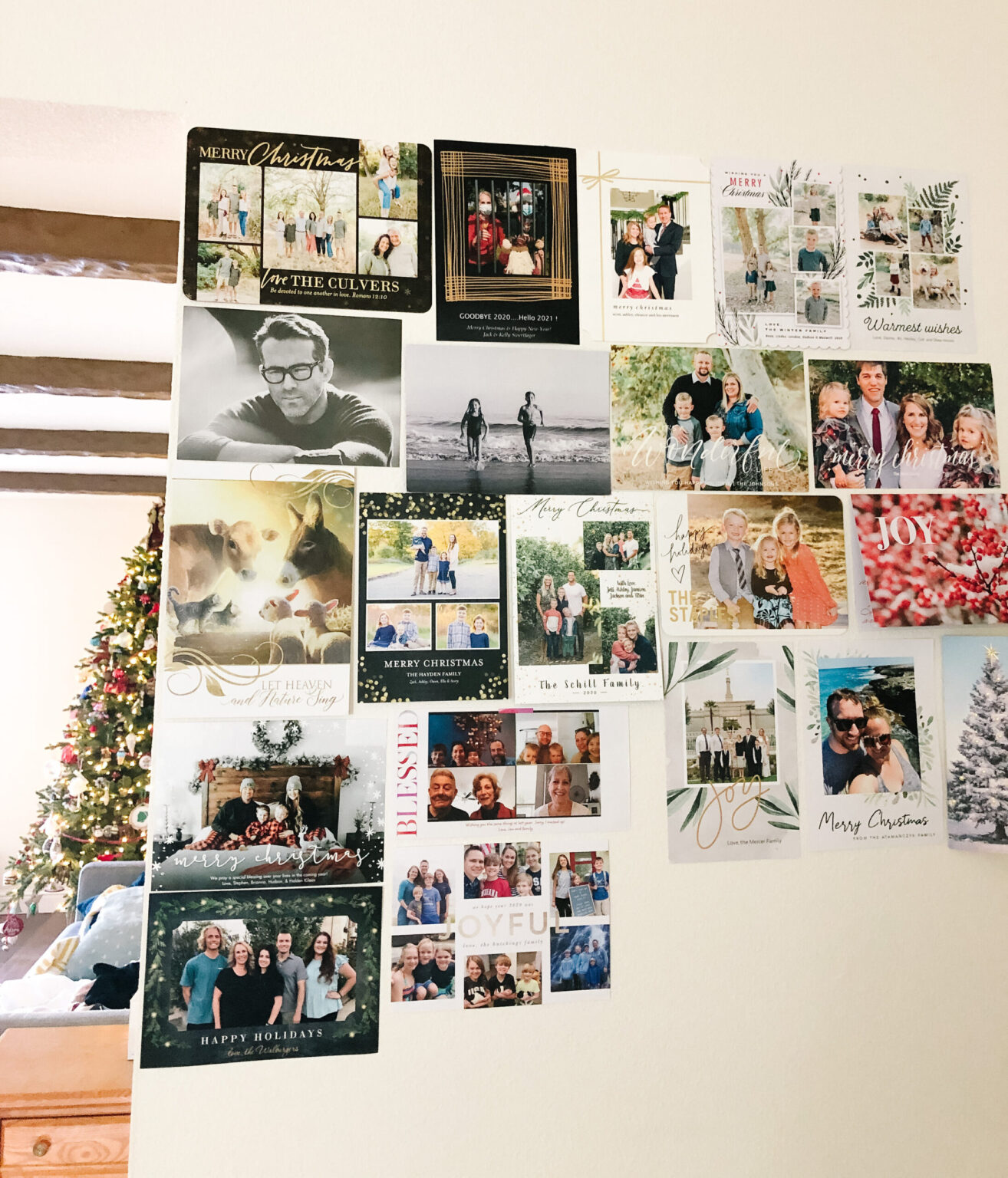 5 Ways To Creatively Display Christmas Cards - And Easy!